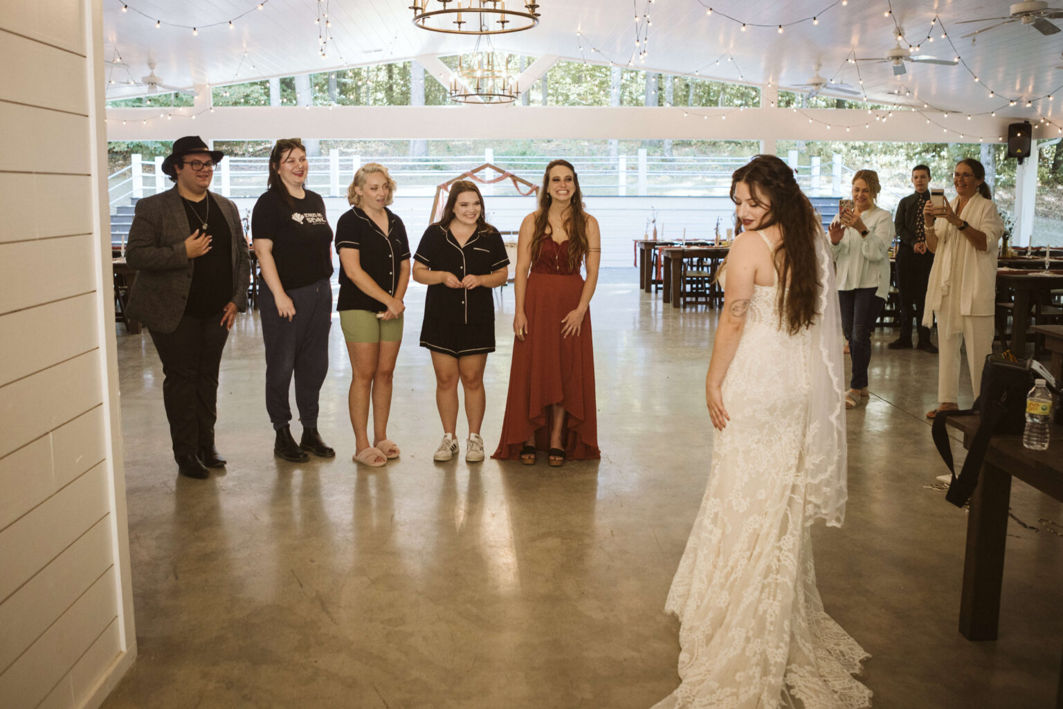 A Charming Autumn Wedding at the Chapel at Firefly Lane - OkCrowe ...