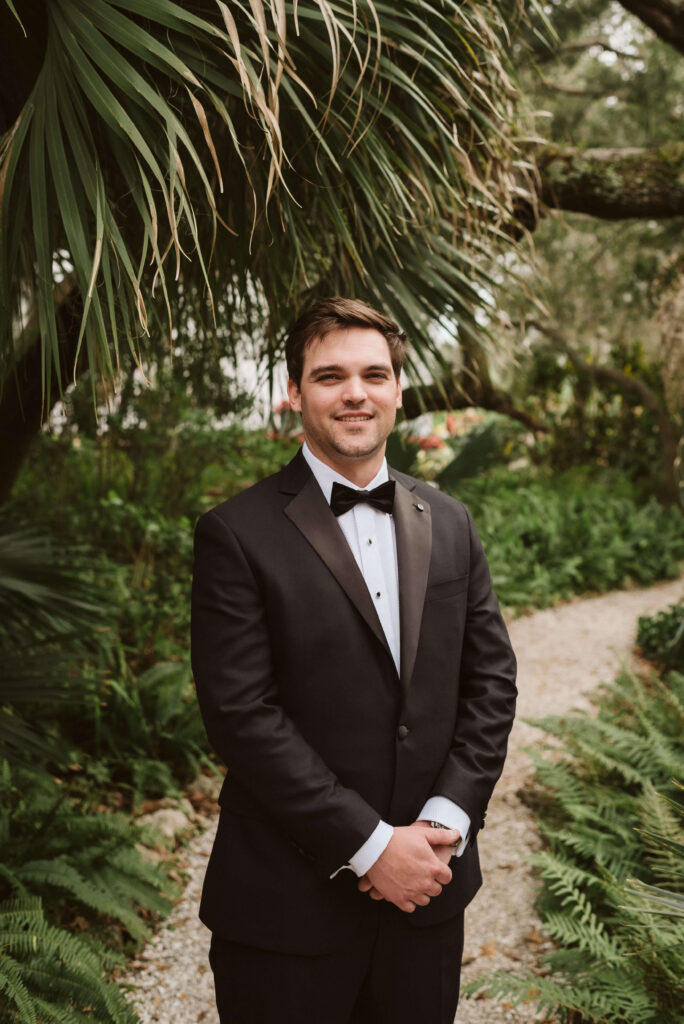 A Breathtaking Tropical Wedding at the Marie Selby Botanic Gardens ...