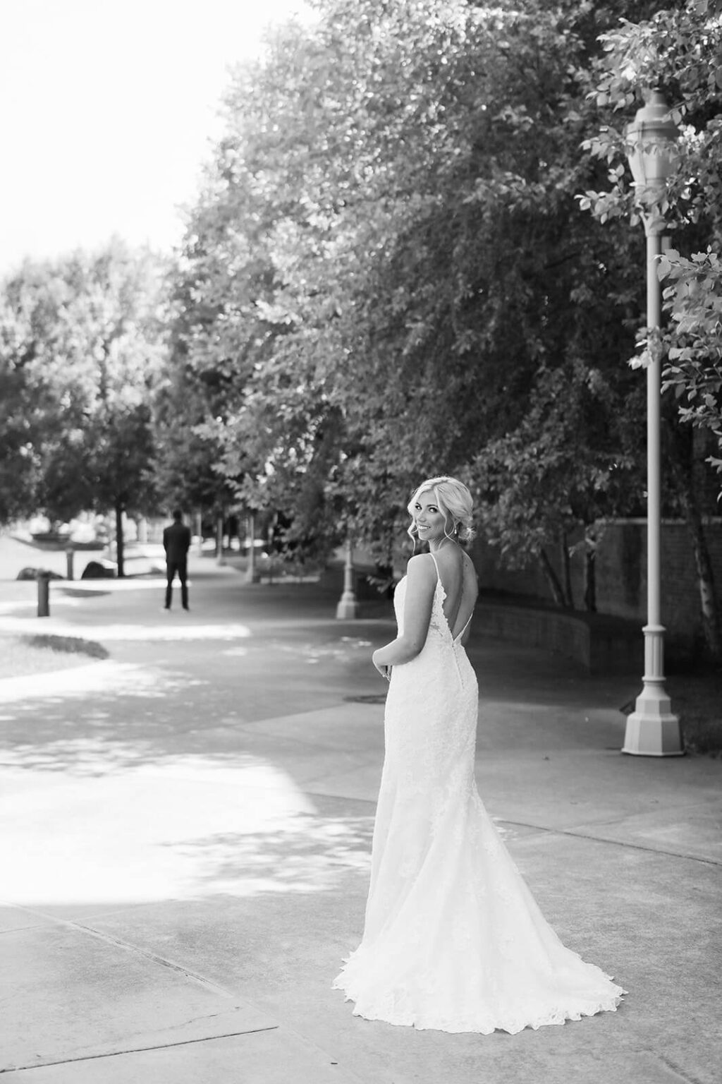A Fun and Exciting Wedding at the Moxy Chattanooga - OkCrowe Photography