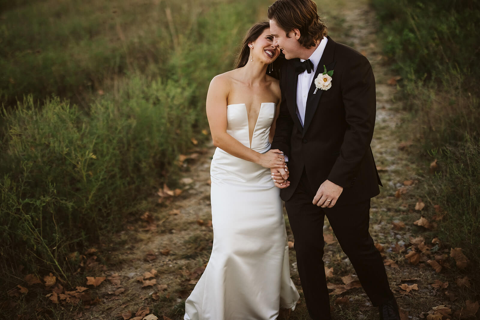 A Lovely Classic Wedding with a Modern Edge at Parkside Hall - OkCrowe ...