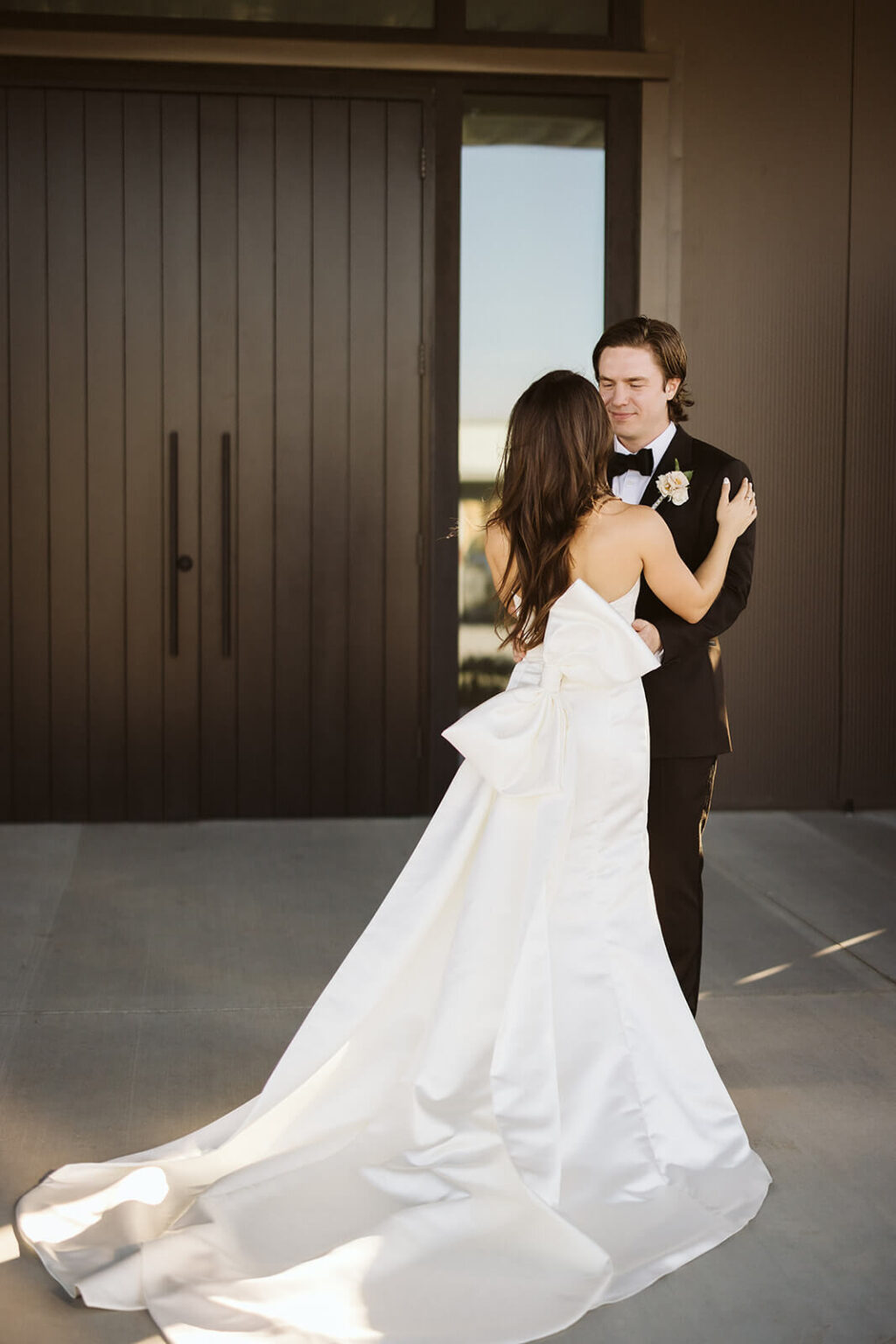 A Lovely Classic Wedding with a Modern Edge at Parkside Hall - OkCrowe ...