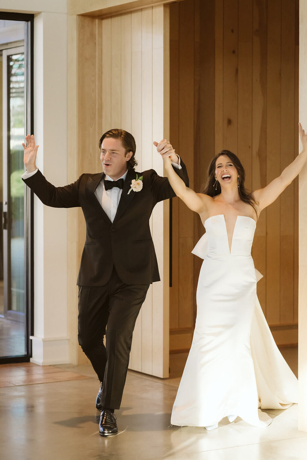 A Lovely Classic Wedding with a Modern Edge at Parkside Hall - OkCrowe ...