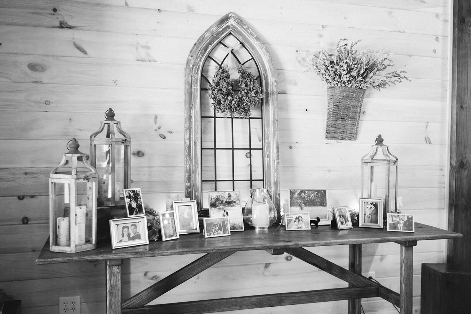 15 Beautiful Ways to Honor Your Passed Loved Ones On Your Wedding ...